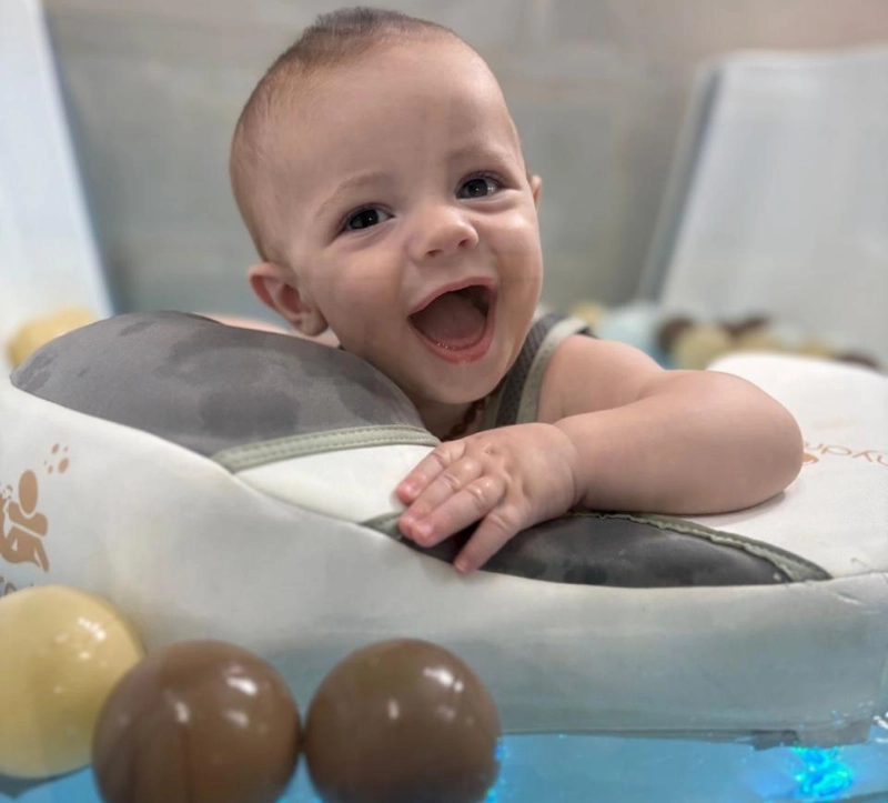 Hydro Hugs | Hydro floating & Infant massage